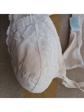 jcpenney | Intimates & Sleepwear | True Vintage Bra 34b 34 B 97s ...